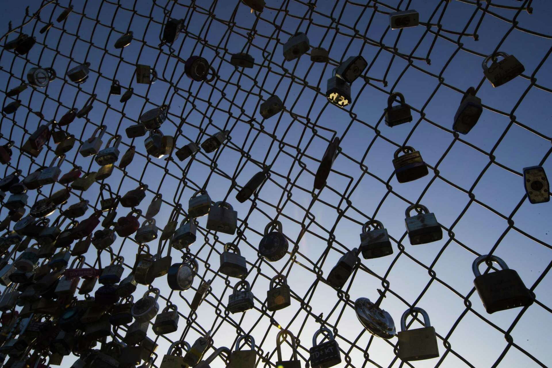 Love locks were a nuisance in Paris, but in Houston they’re a sweet touch