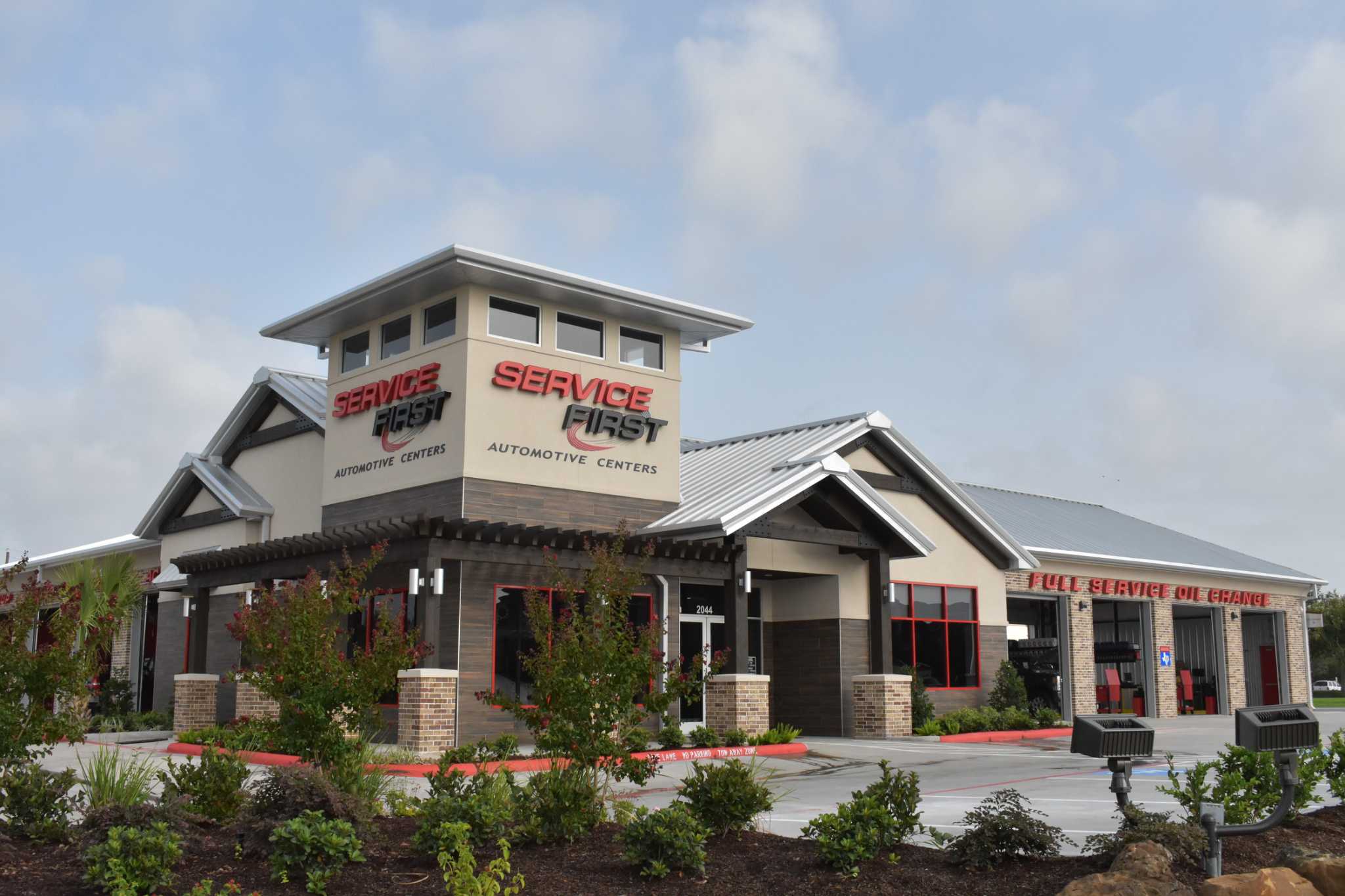 Service First Automotive opens Rayford Road location