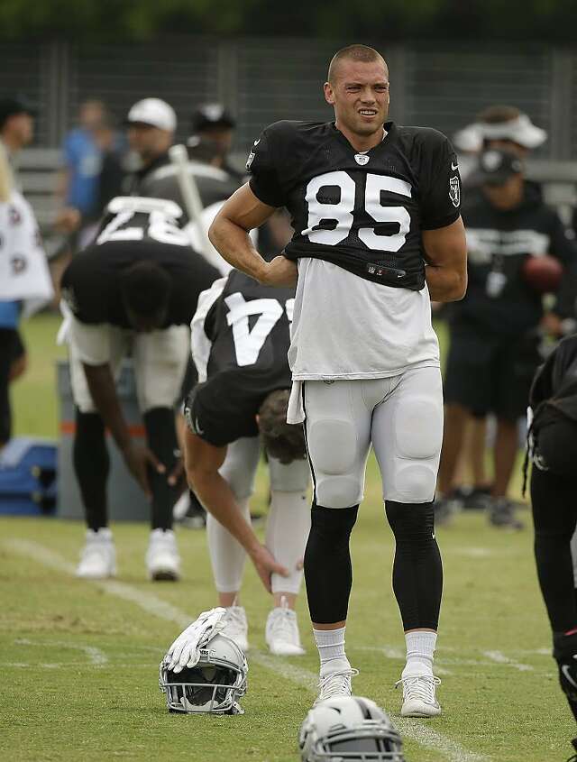 Tight end Derek Carrier a ‘joker’ in Raiders’ offensive deck ...