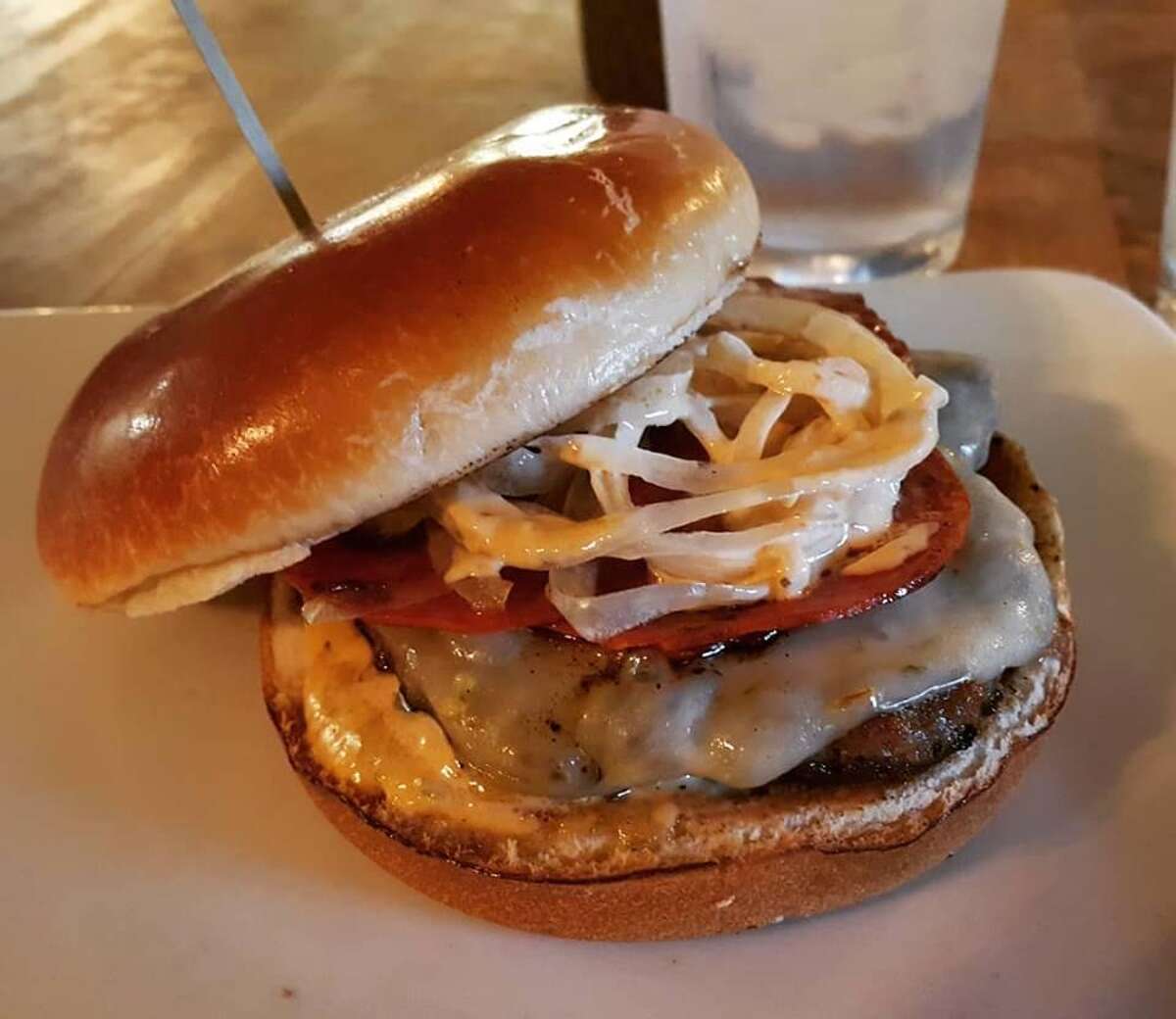 New Braunfels has a new spot for burgers and beer: Tin Top Burgers and Beer