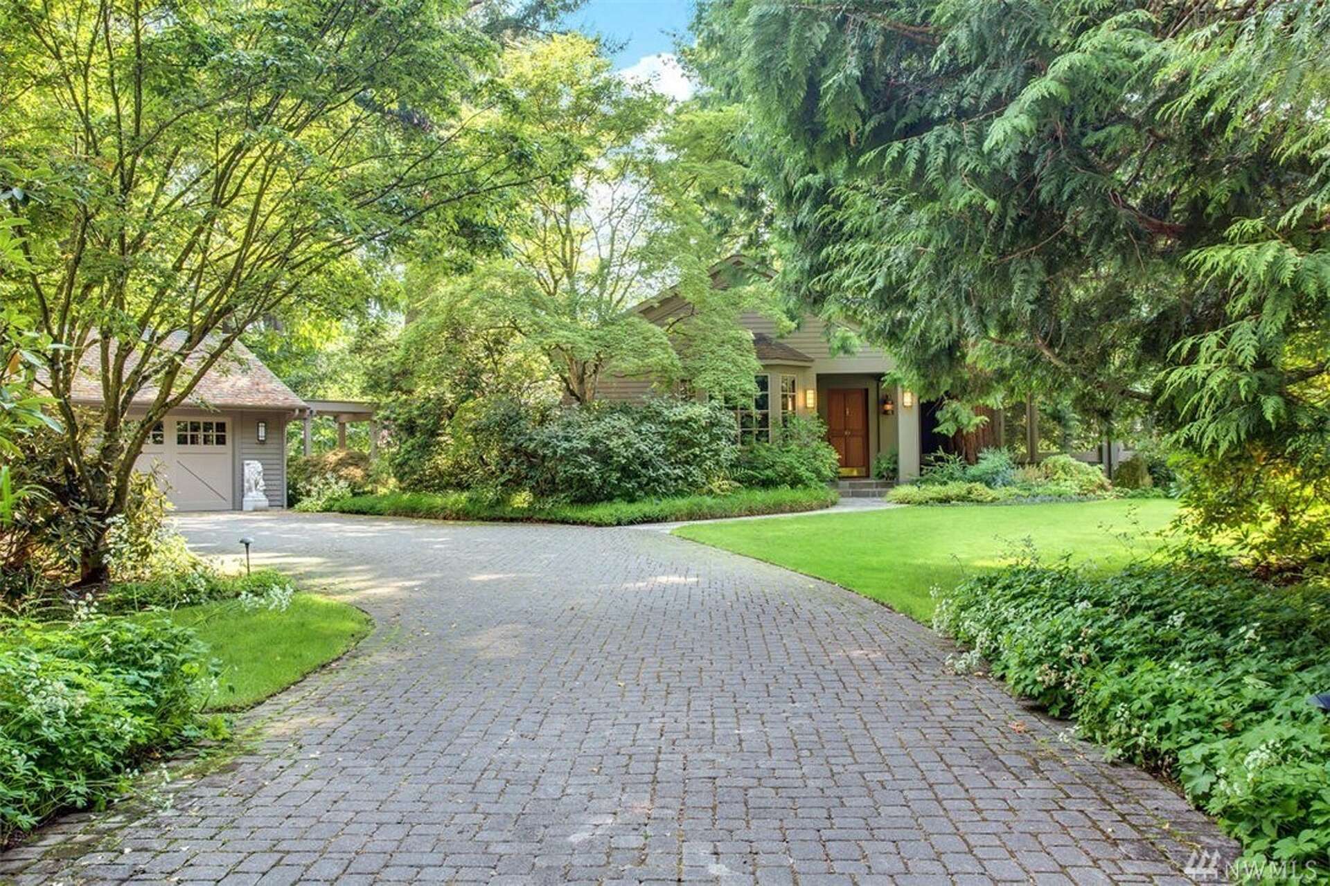 Mercer Island mini-estate is a Northwest architectural gem