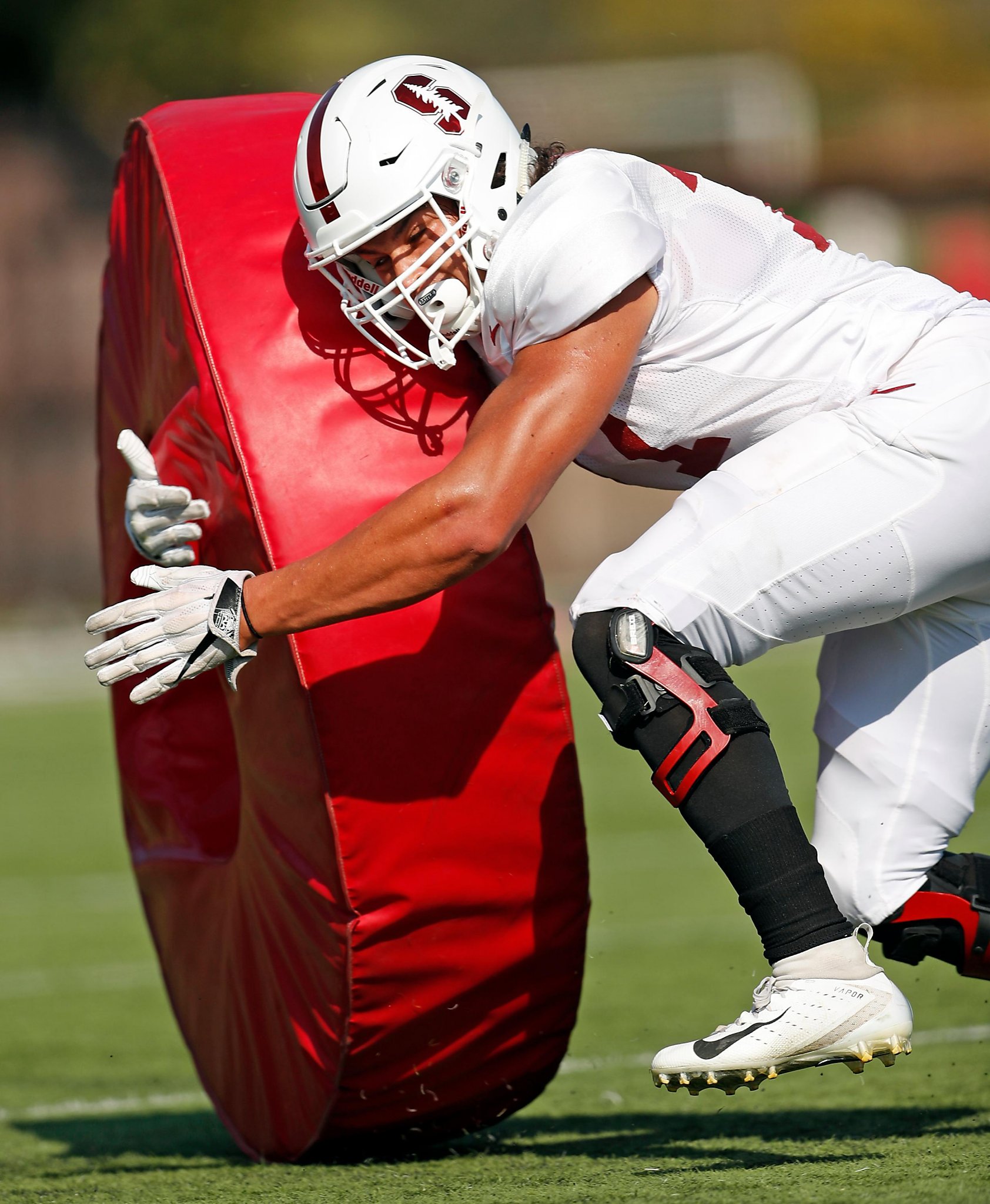 Stanford linebacker Thunder Keck still learning the game