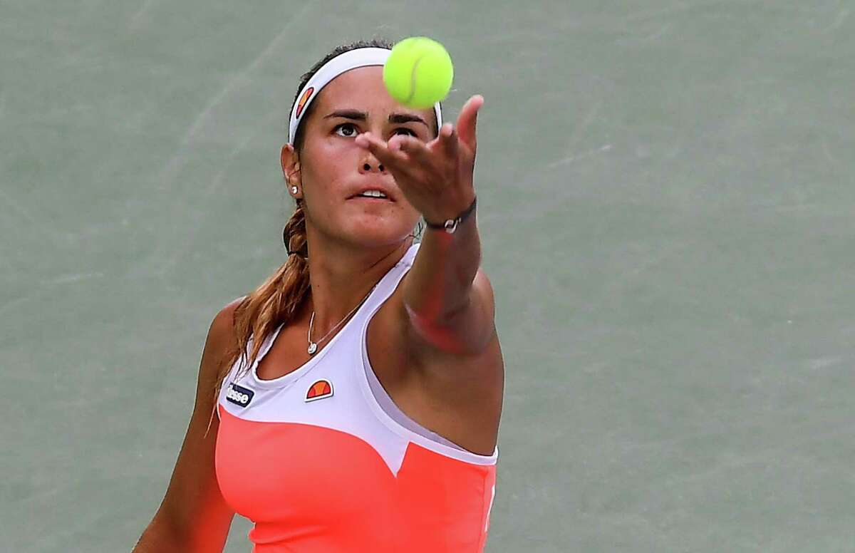 Monica Puig advances to third round of Connecticut Open qualifying