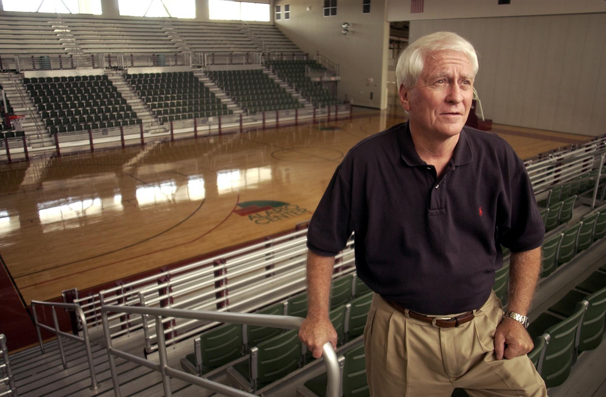 Popovich recalls Bass’ ‘huge impact’ on pro basketball