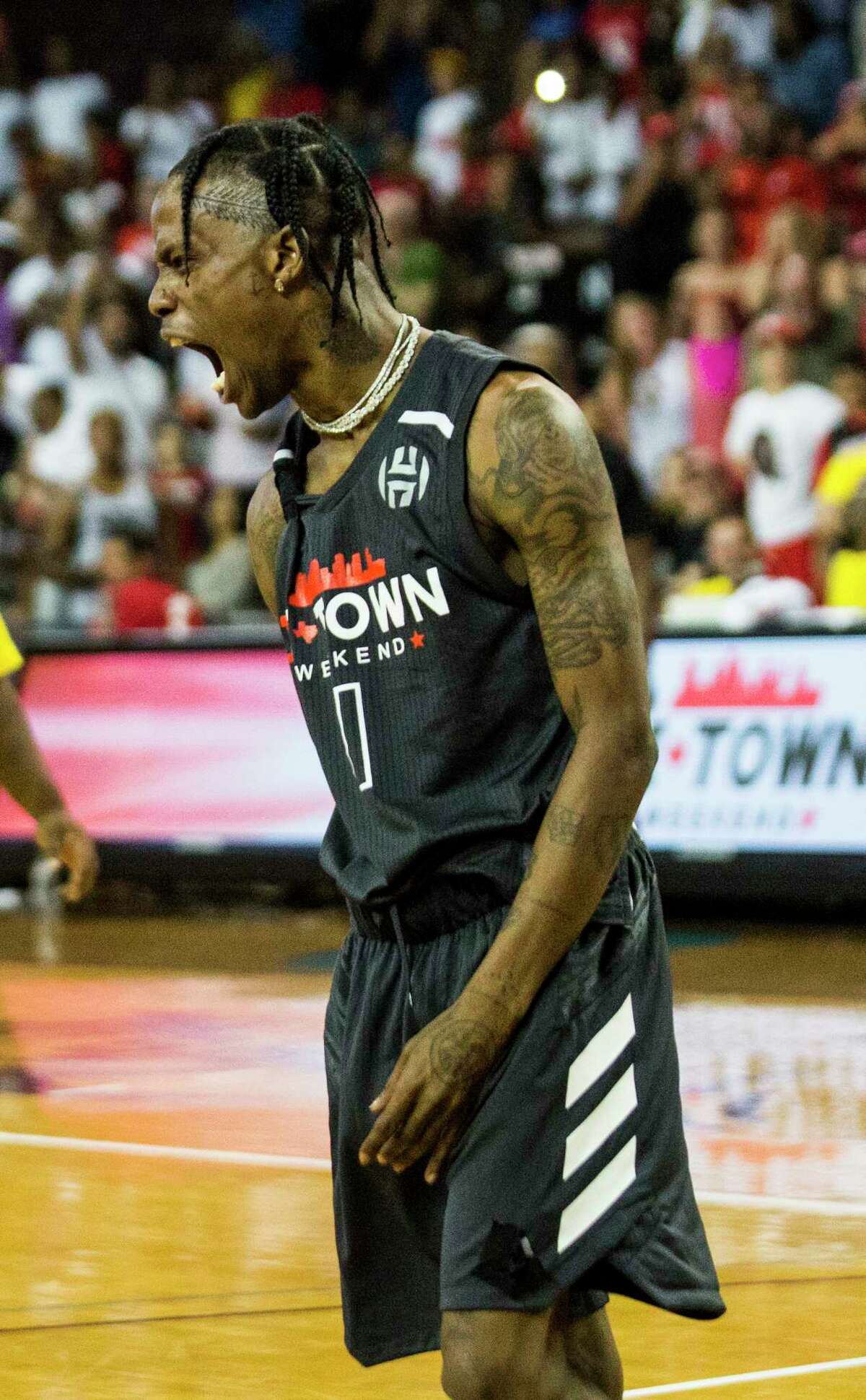 Video: Travis Scott surprises Houston fans with circus-themed ...