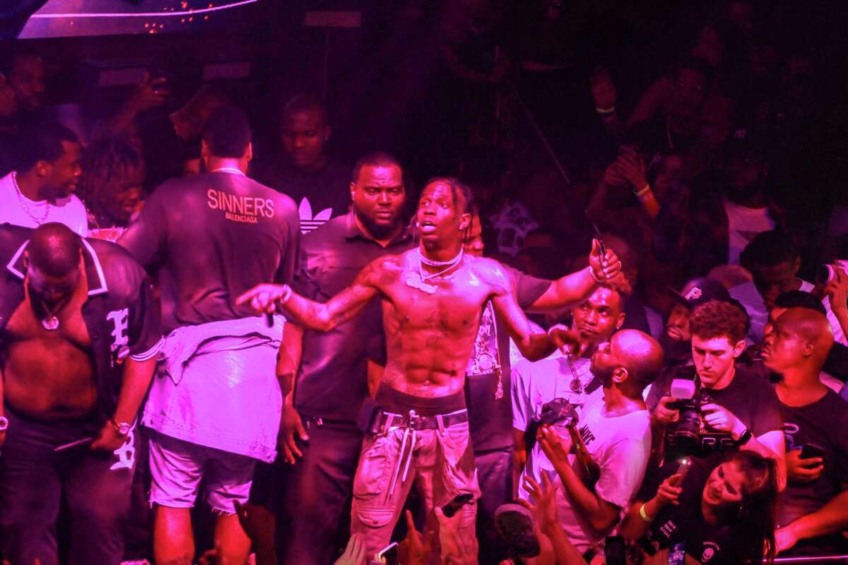 Video: Travis Scott surprises Houston fans with circus-themed ...