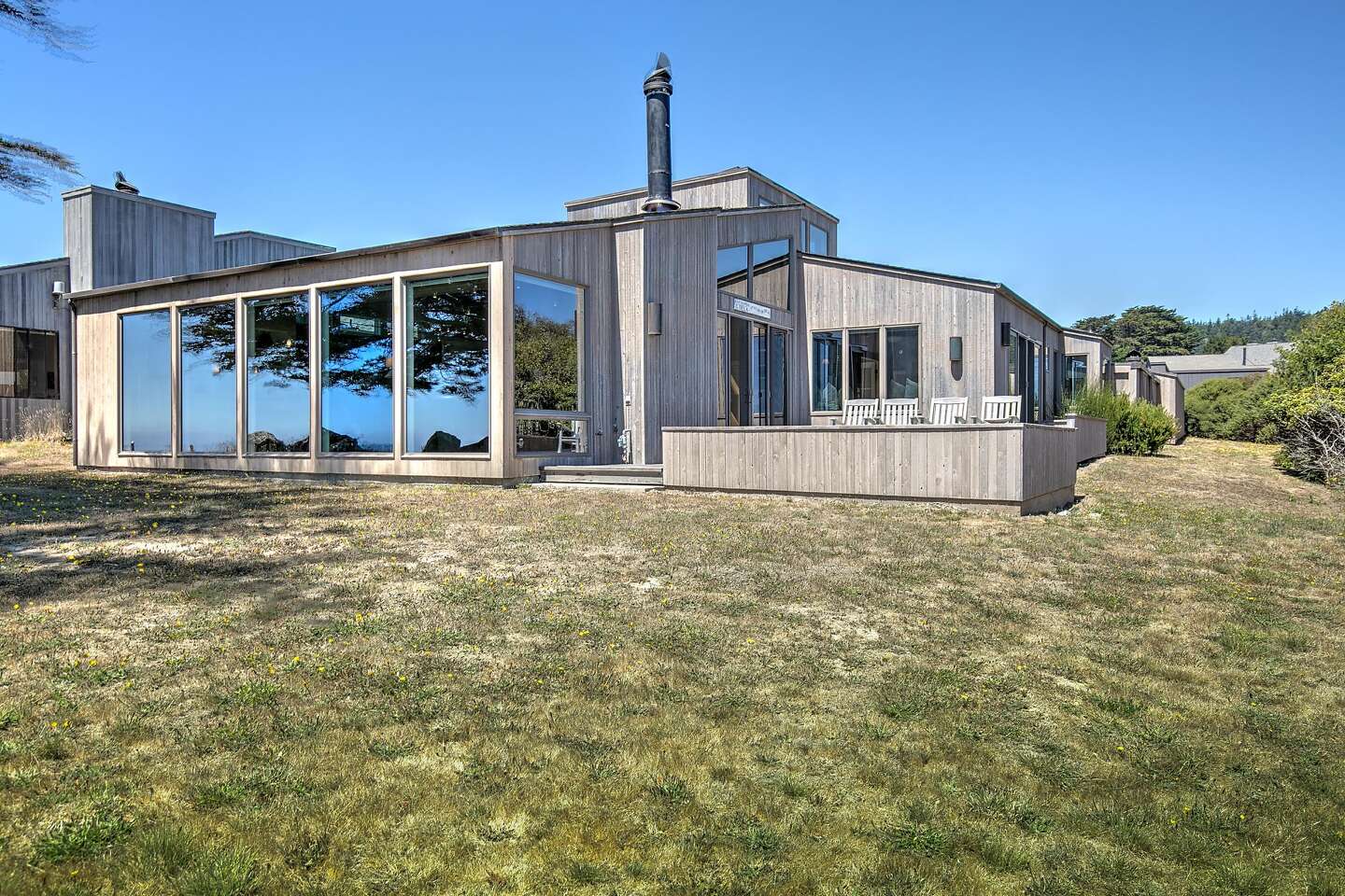 Walk-through: Contemporary elegance in Sea Ranch
