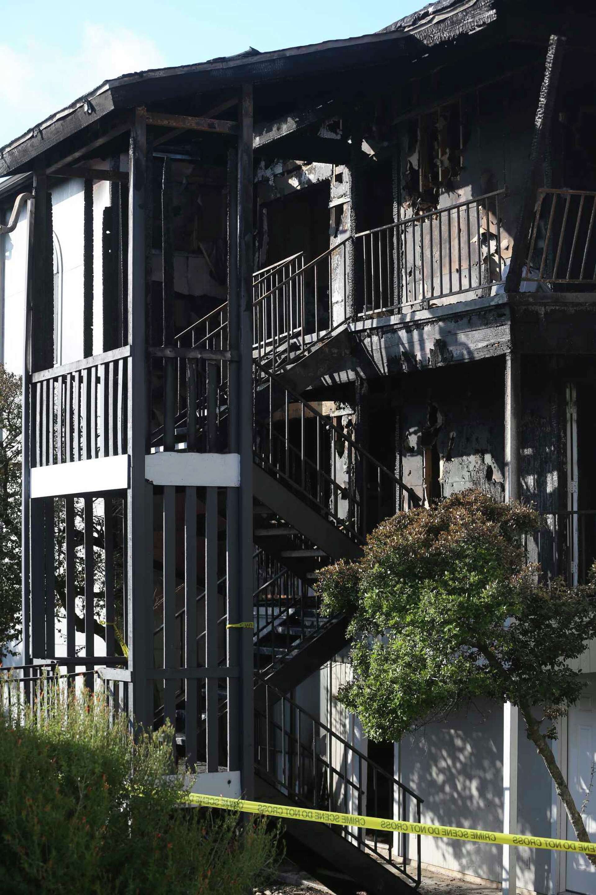 Residents describe chaos caused by fatal San Antonio apartment fire