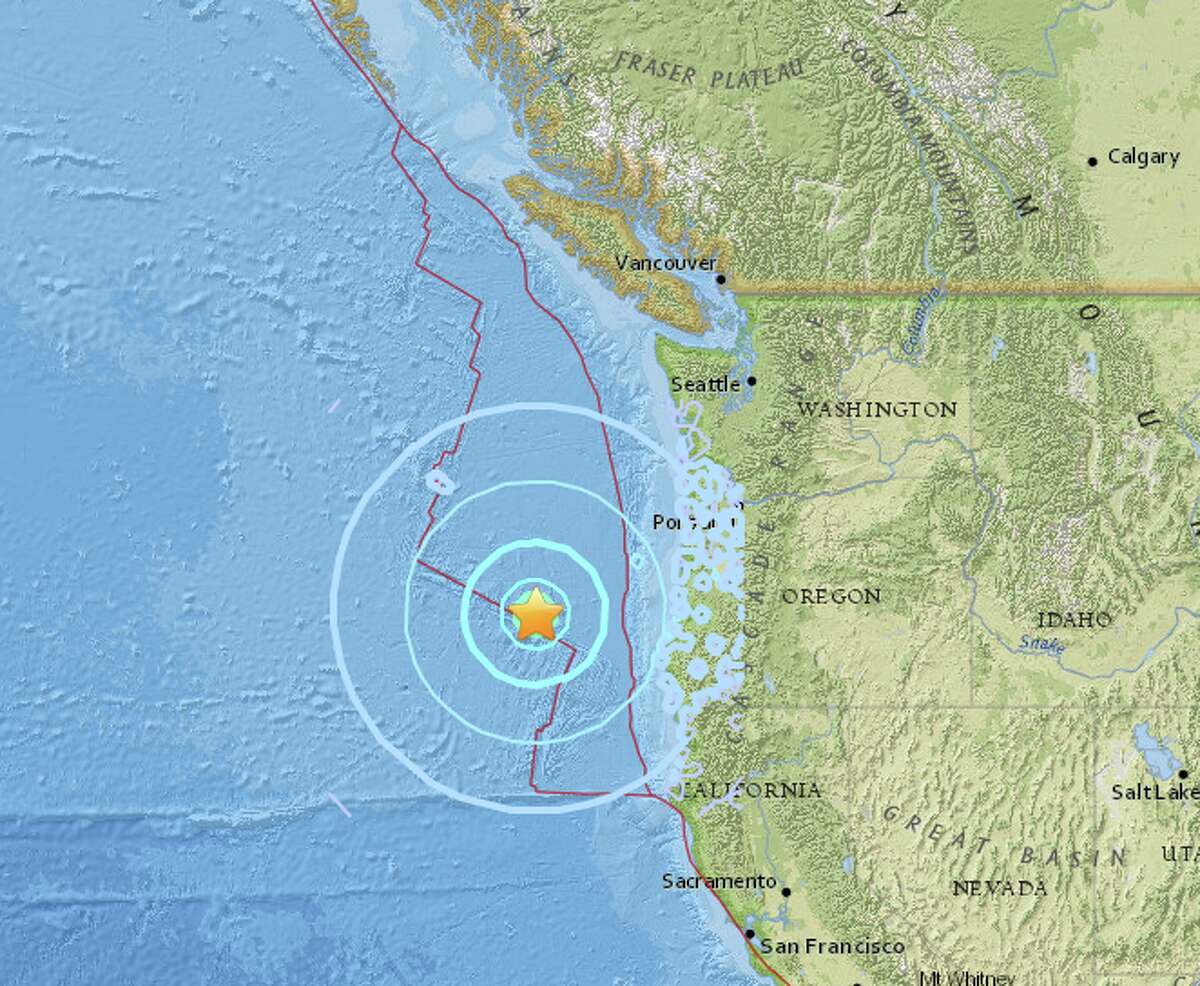 Magnitude 6.2 earthquake strikes off coast of Oregon