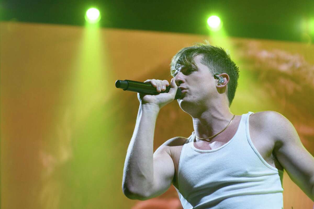 Charlie Puth and Hailee Steinfeld showcase pop potential at Woodlands show