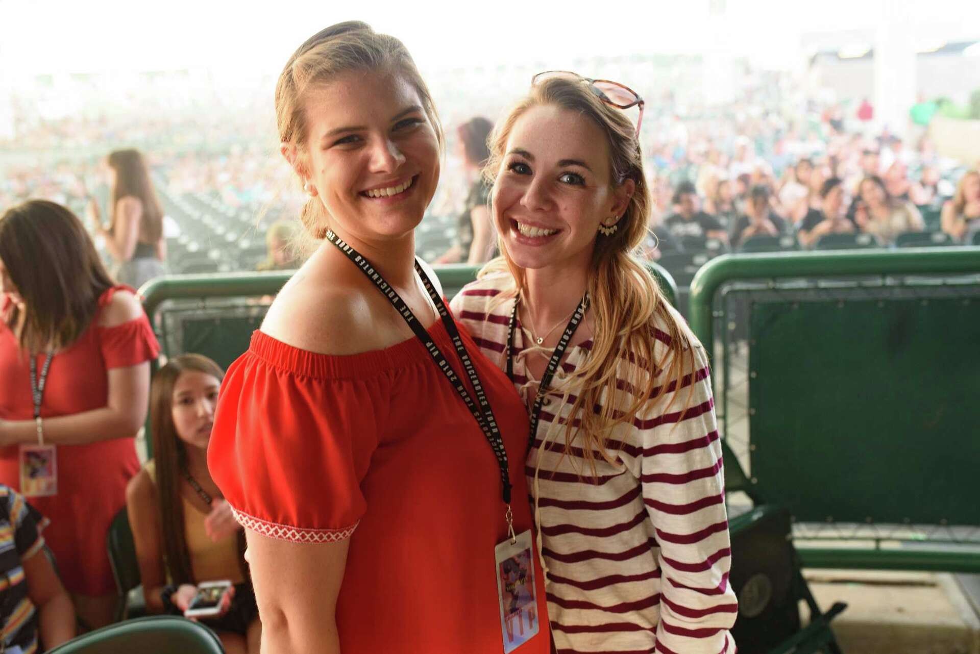 Charlie Puth and Hailee Steinfeld showcase pop potential at Woodlands show