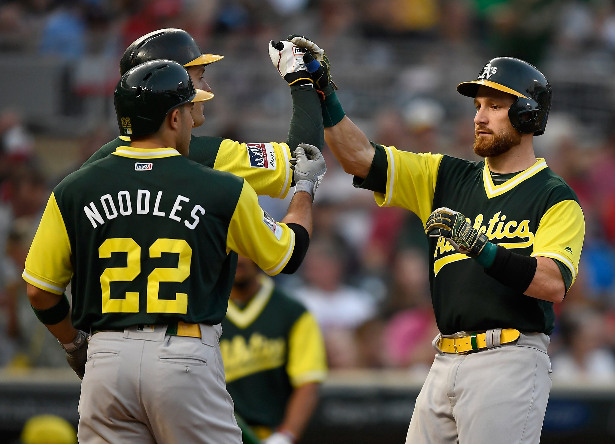 Jonathan Lucroy provides big blast to help A’s beat Twins