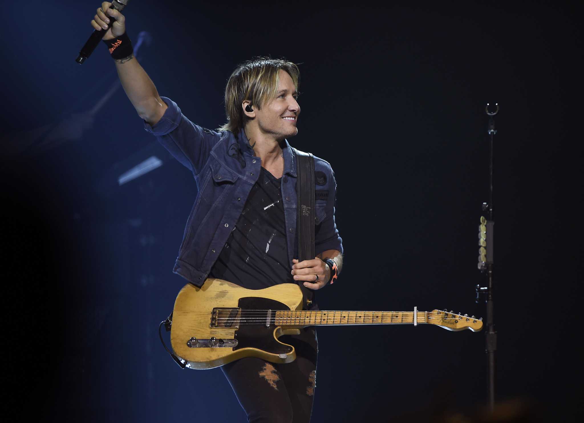 Keith Urban brings ‘Graffiti U Tour’ to Mohegan Sun