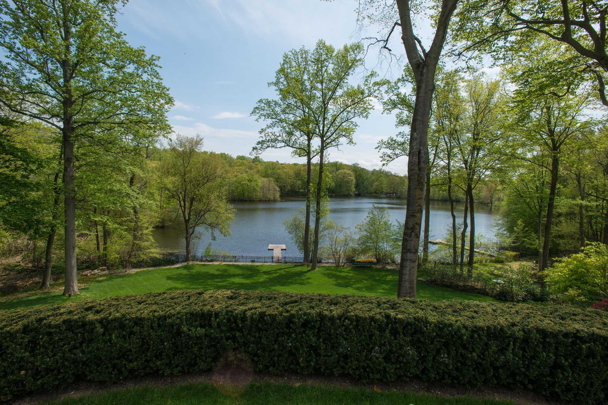 Deep water docks add value, utility to waterfront estates