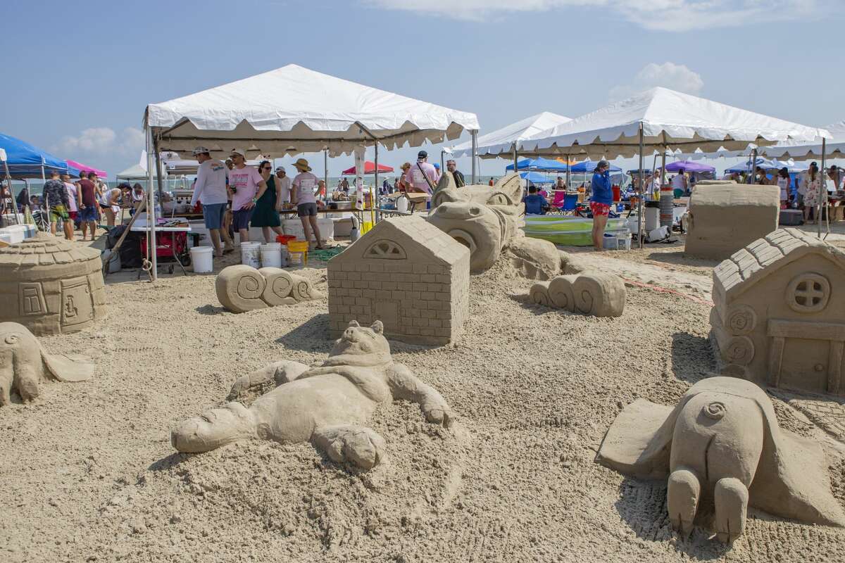 Popular Galveston Island sandcastle competition slated for Aug. 24 ...