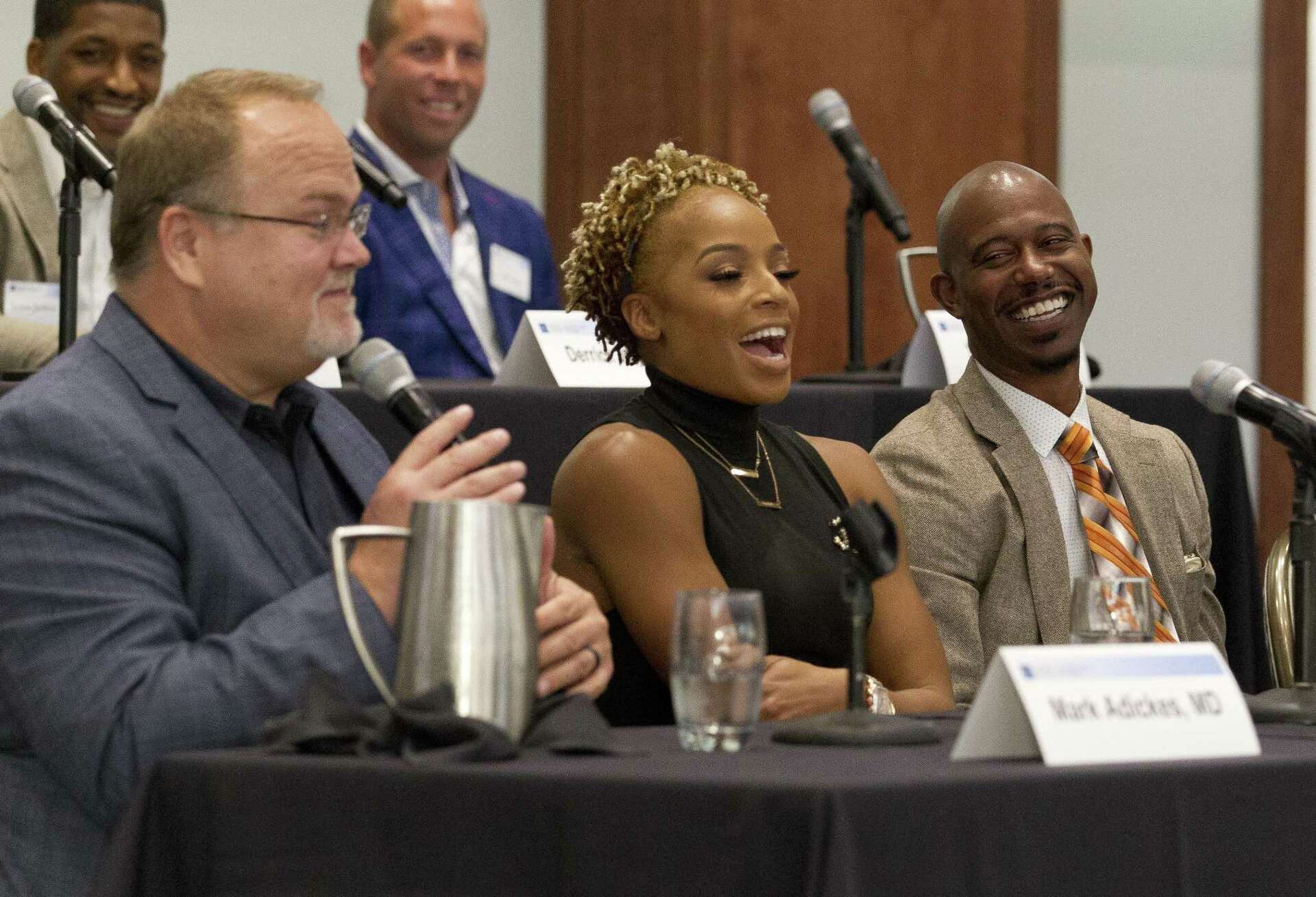 ATHLETICS: Star-studded cast shares knowledge at “Going Pro” event