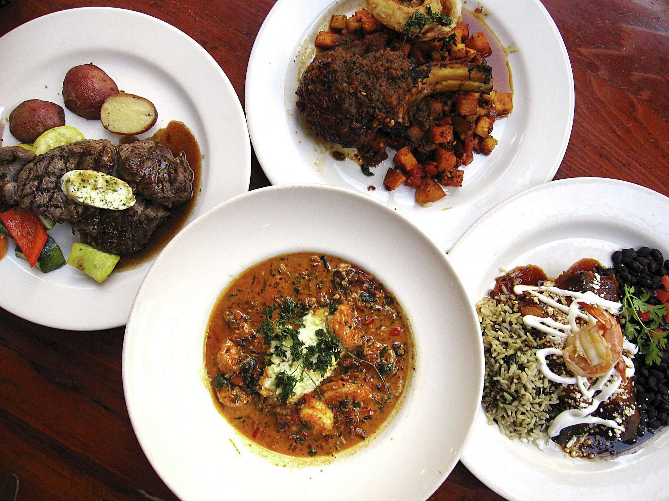 Review: Boudro’s on the River Walk is showing its age