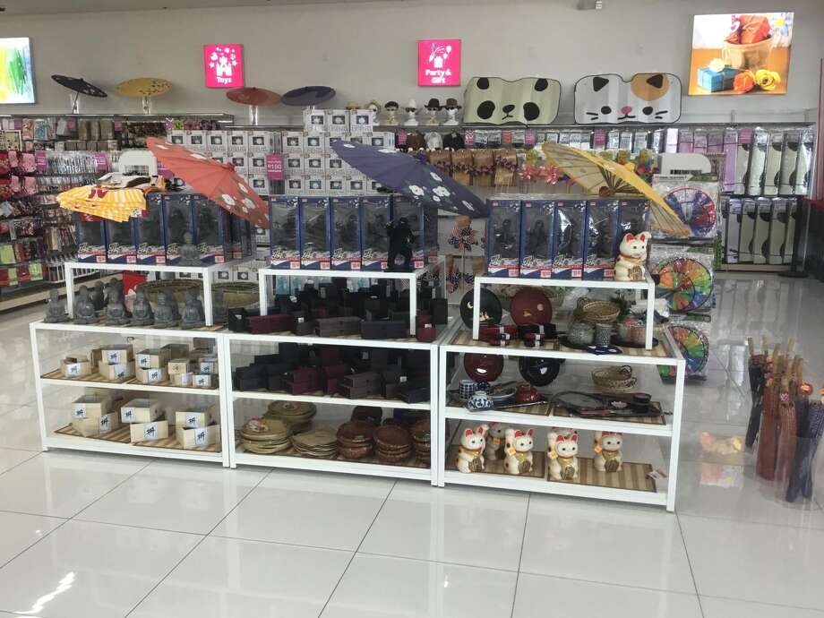 Japanese discount store Daiso finally hits the Houston market, opening ...