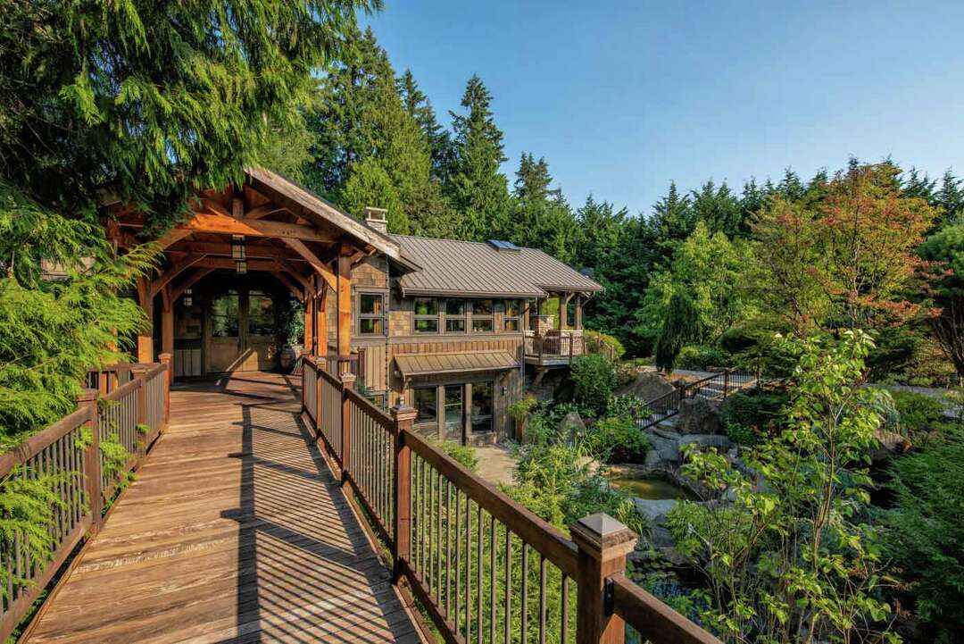 Red Brick Lodge is for sale: Country luxury at $3.25M