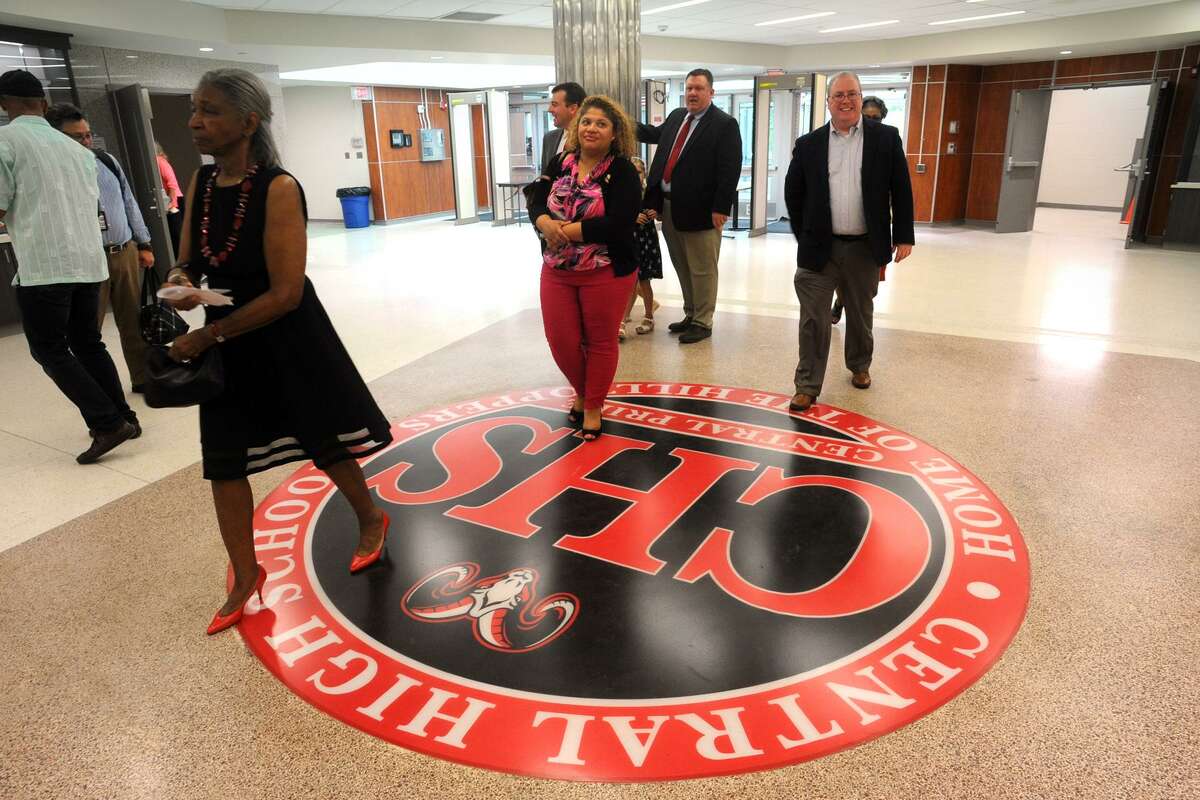 Central High ribbon-cutting shows off makeover