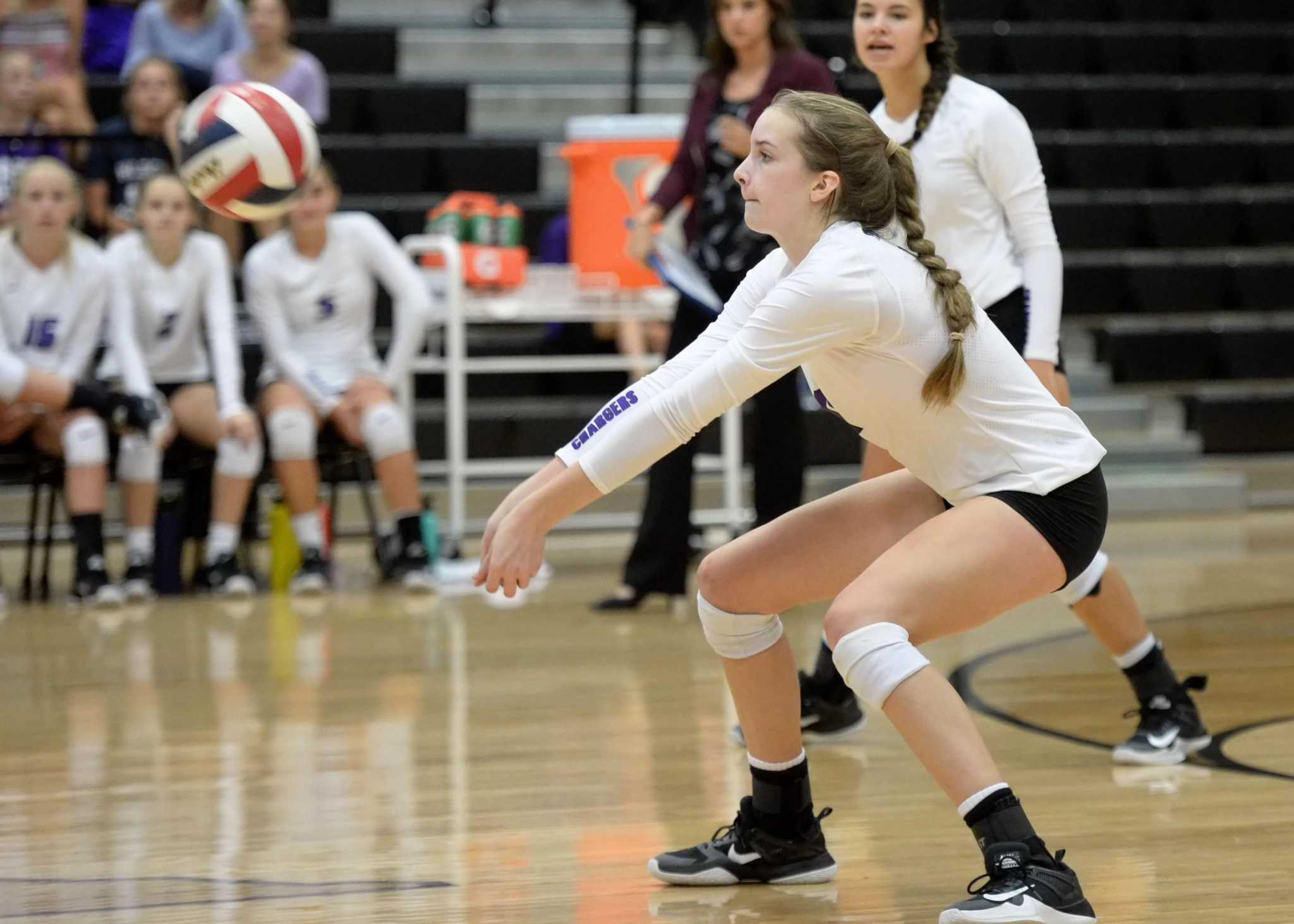 Fulshear volleyball closes August with 23-4 record