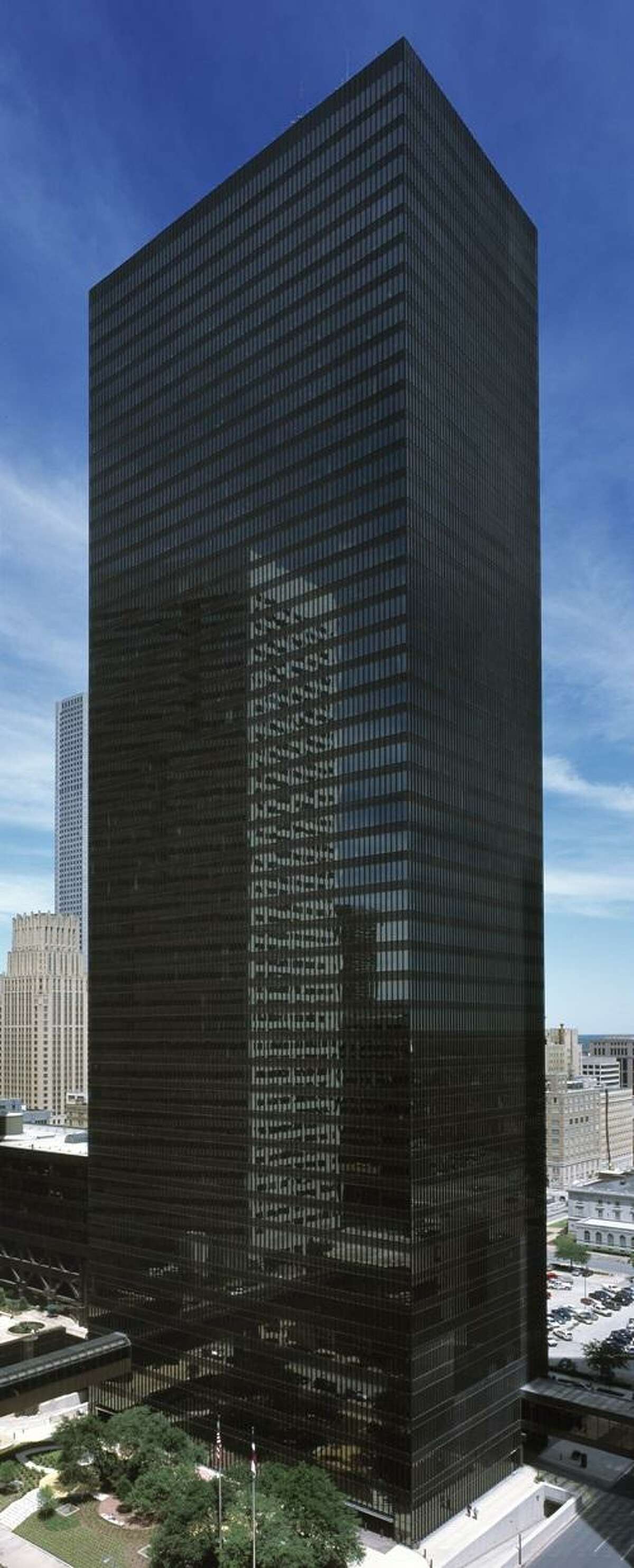 Deal of the Week: Haynes and Boone inks renewal in downtown's ...