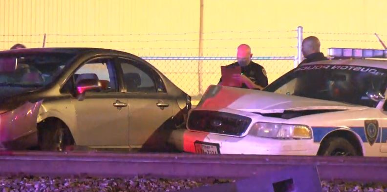 Carjacking suspect arrested after police chase ends in crash in south ...