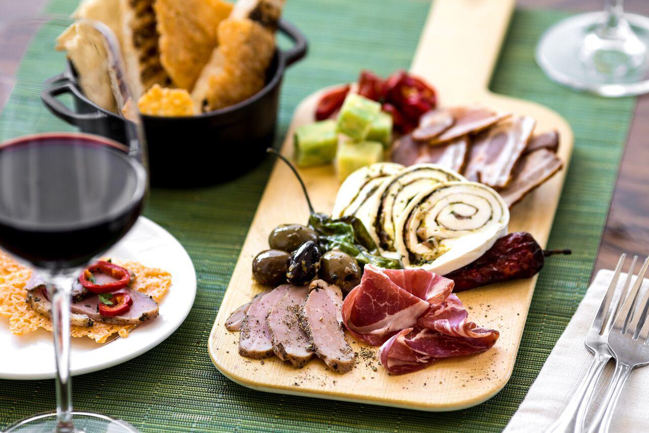 St. Anthony hotel launches new breakfast, lunch restaurant in artistic ...