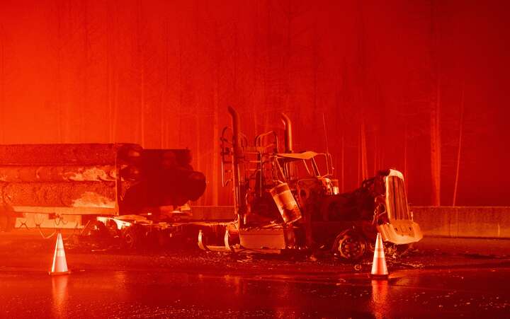 Massive smoke plume billows from exploding Delta Fire that's 'zero ...