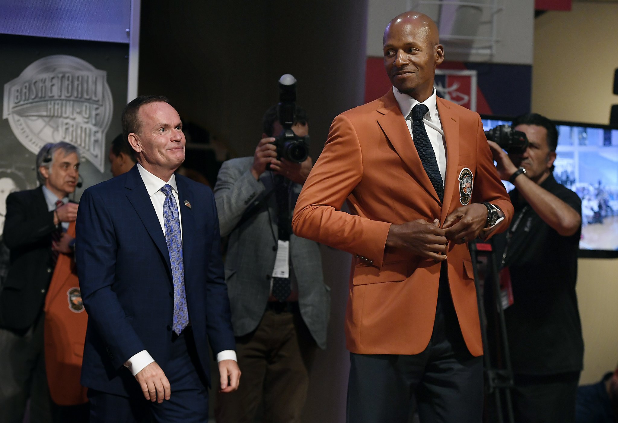 Ray Allen, Rebecca Lobo to have their numbers retired by UConn