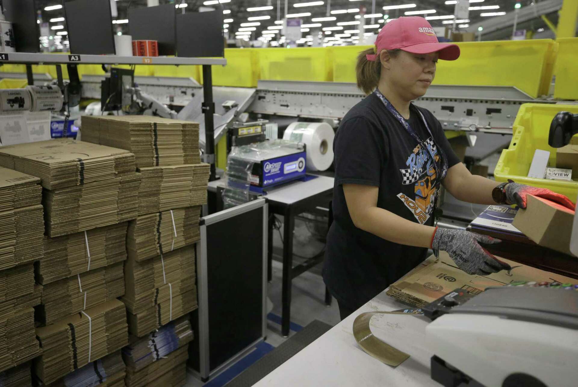 Amazon showcases new fulfillment center in Houston