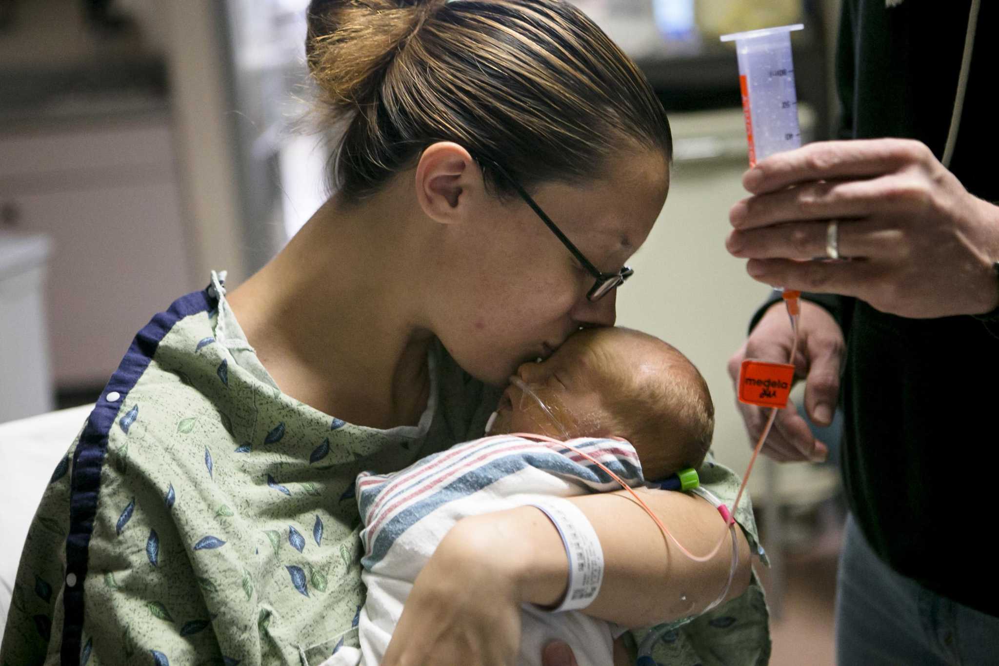 Doctors raced the clock to save mother injured at bus stop and deliver ...