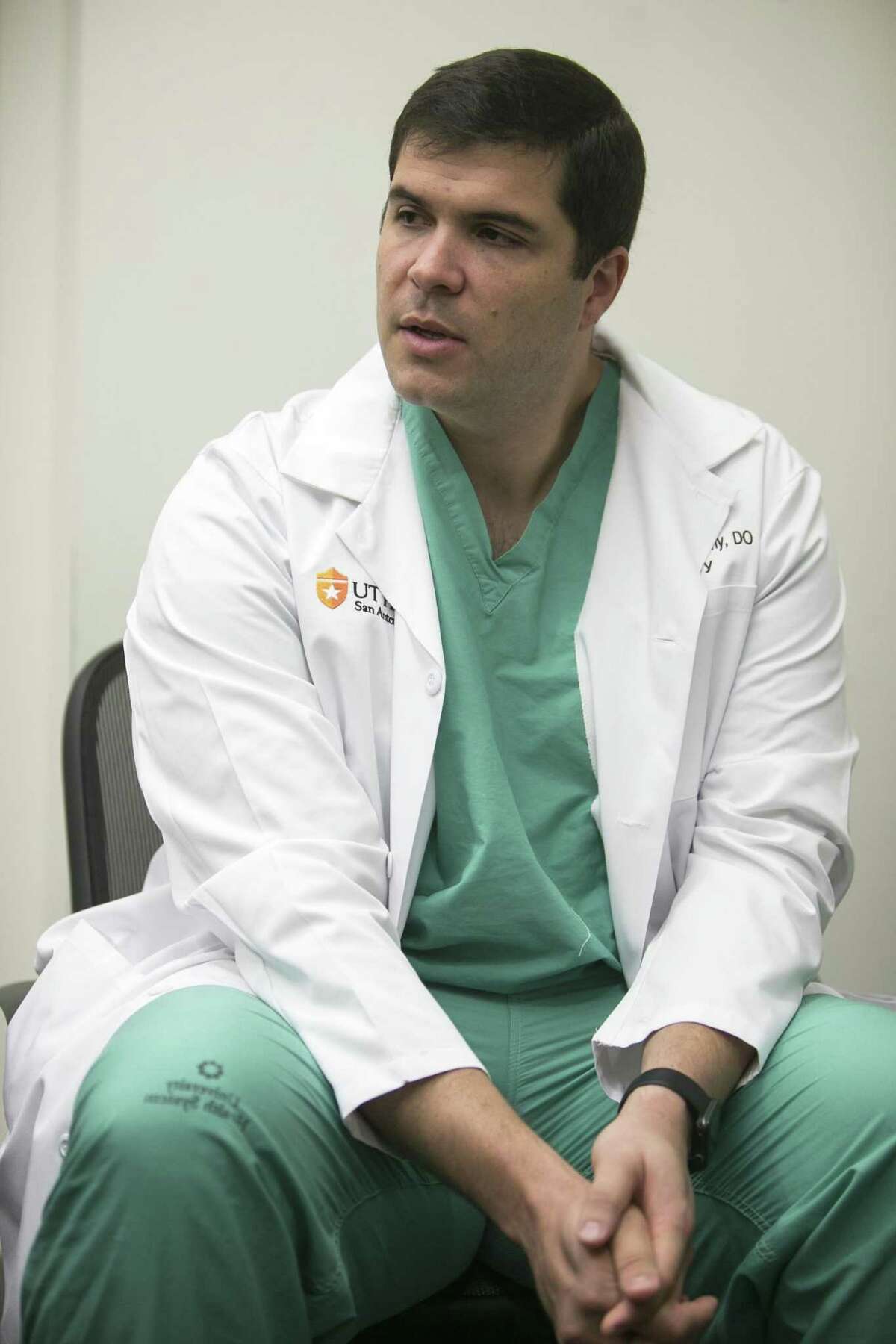 The surgeon’s dilemma: Save the mother or the baby first