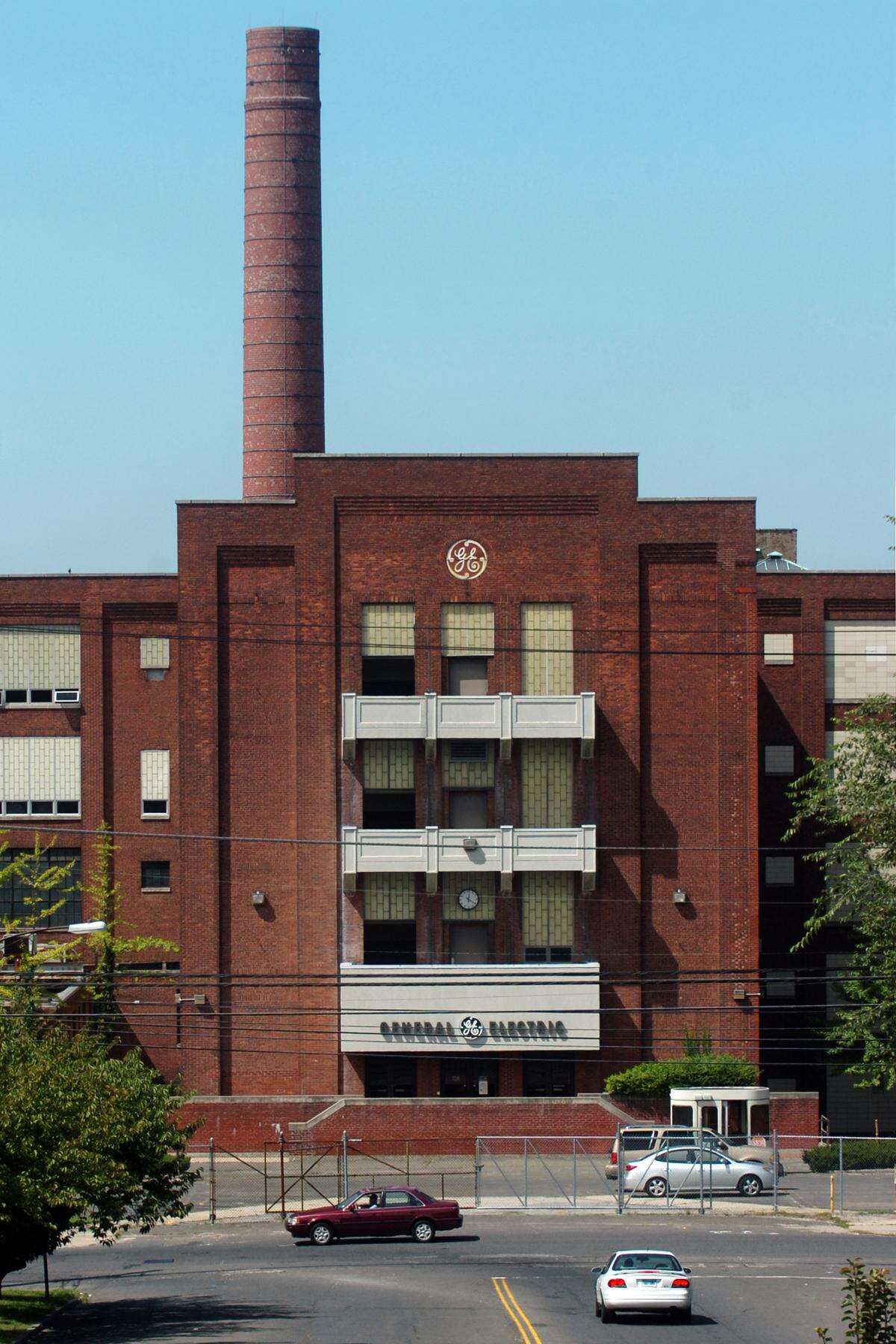 Cleanup at old GE site, now home to Harding High, finished