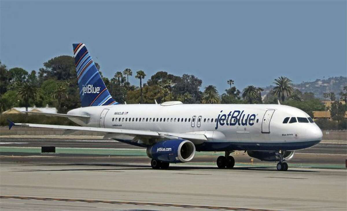 JetBlue spruces up jets with new seats, better tech