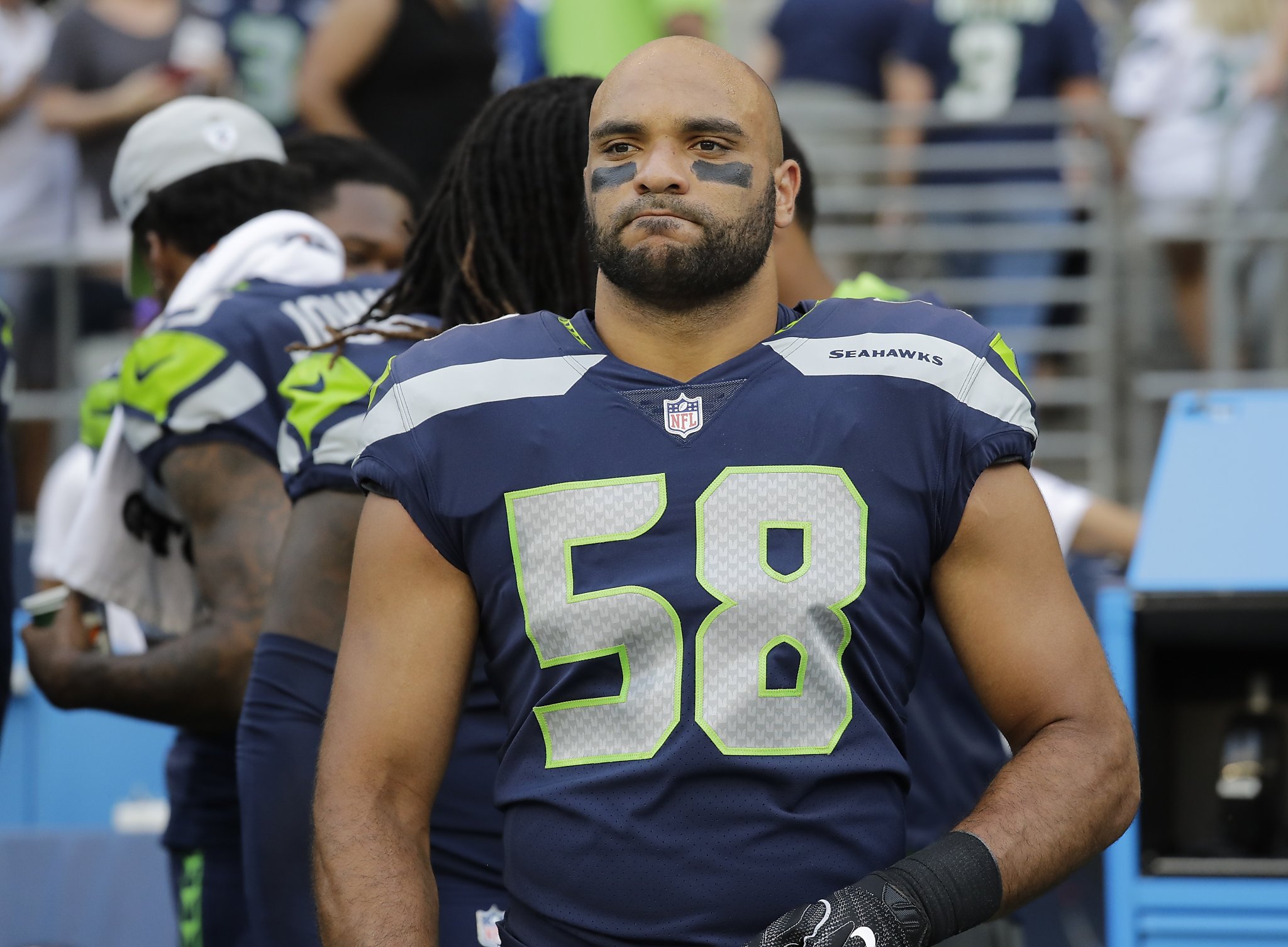 Seahawks cut LB Austin Calitro, bring back FB Nick Bellore