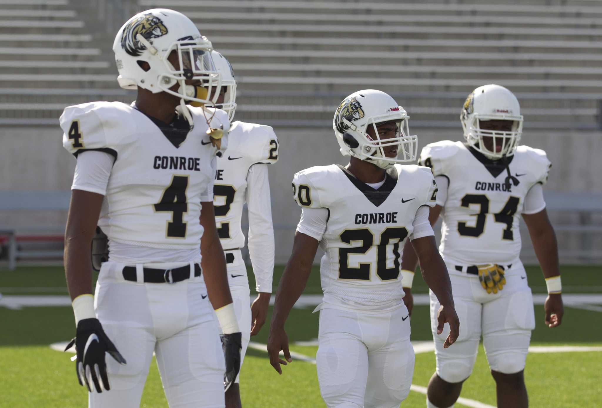 FOOTBALL: Wild finish sees Aldine Davis slip past Conroe