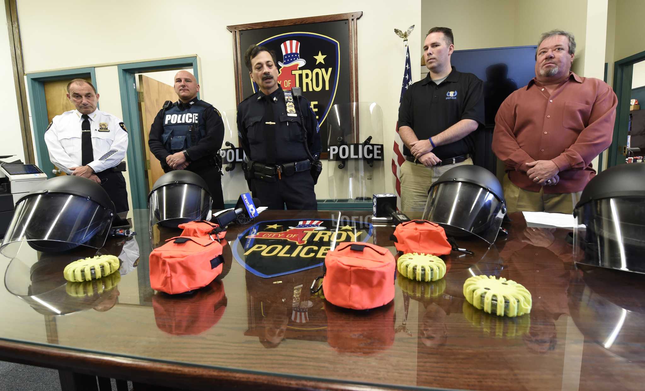 New trouble for Troy cop charged in fight