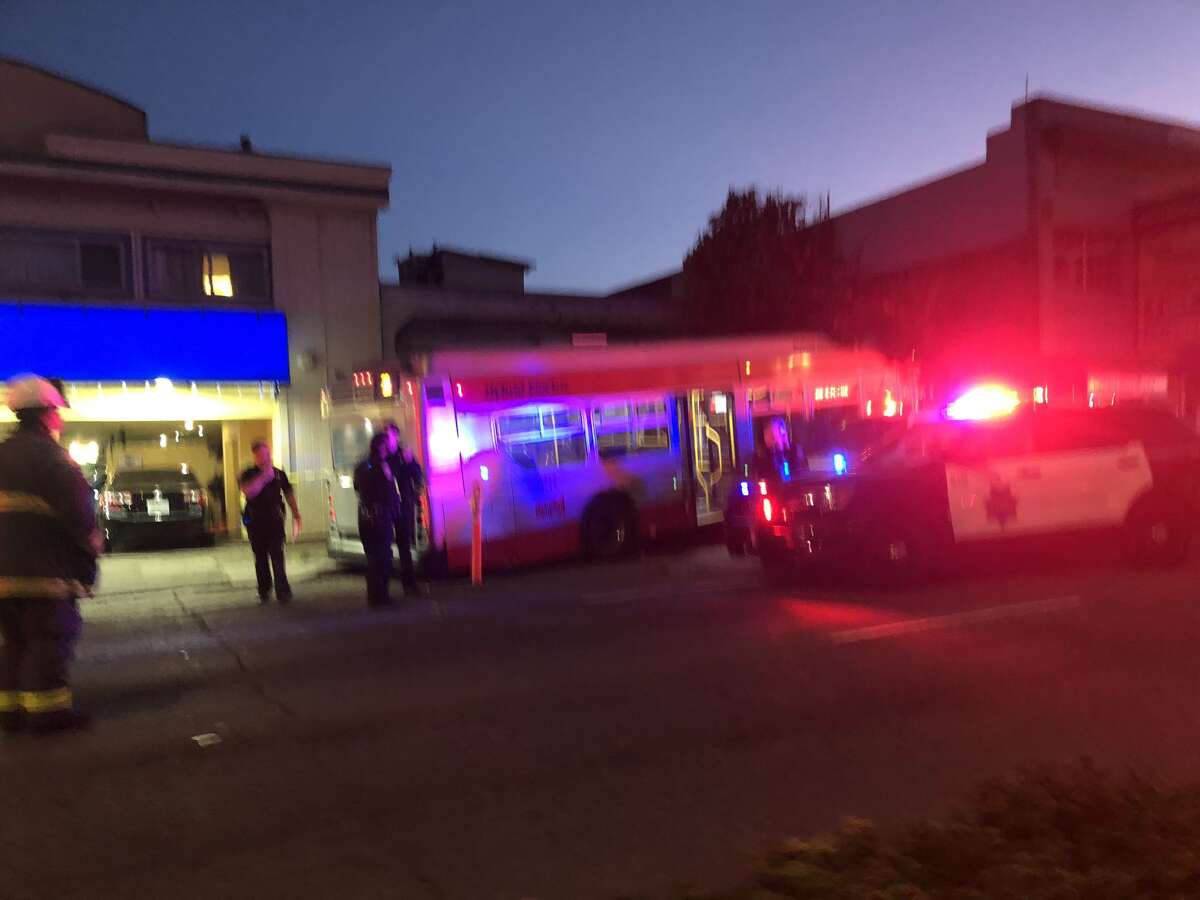 SF Muni bus veers across Lombard Street into store, driver critically ...