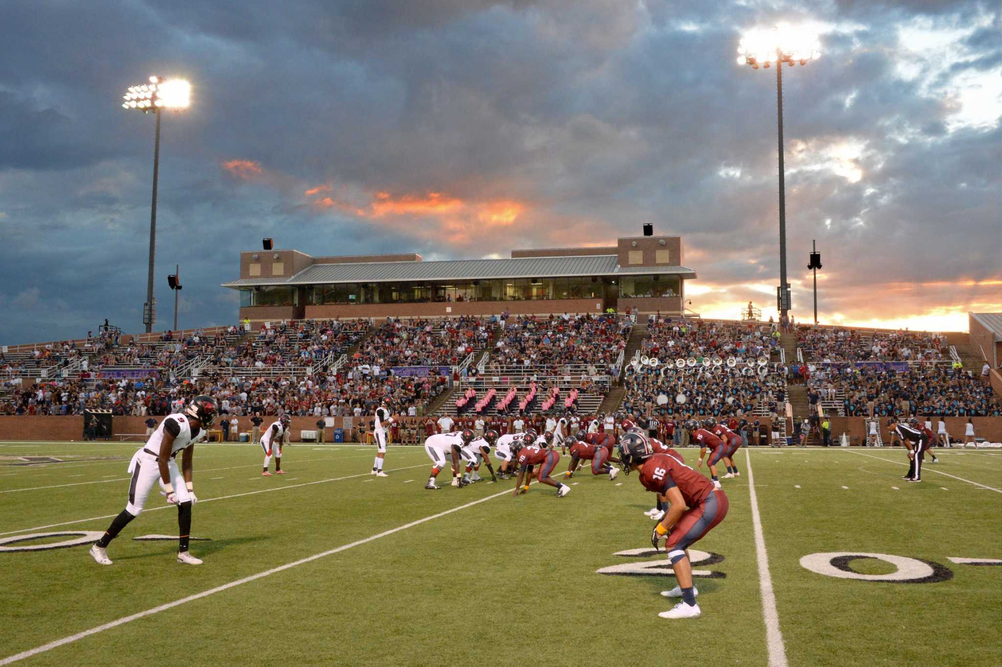 Undefeated Tompkins leads five winning football teams in District 19-6A