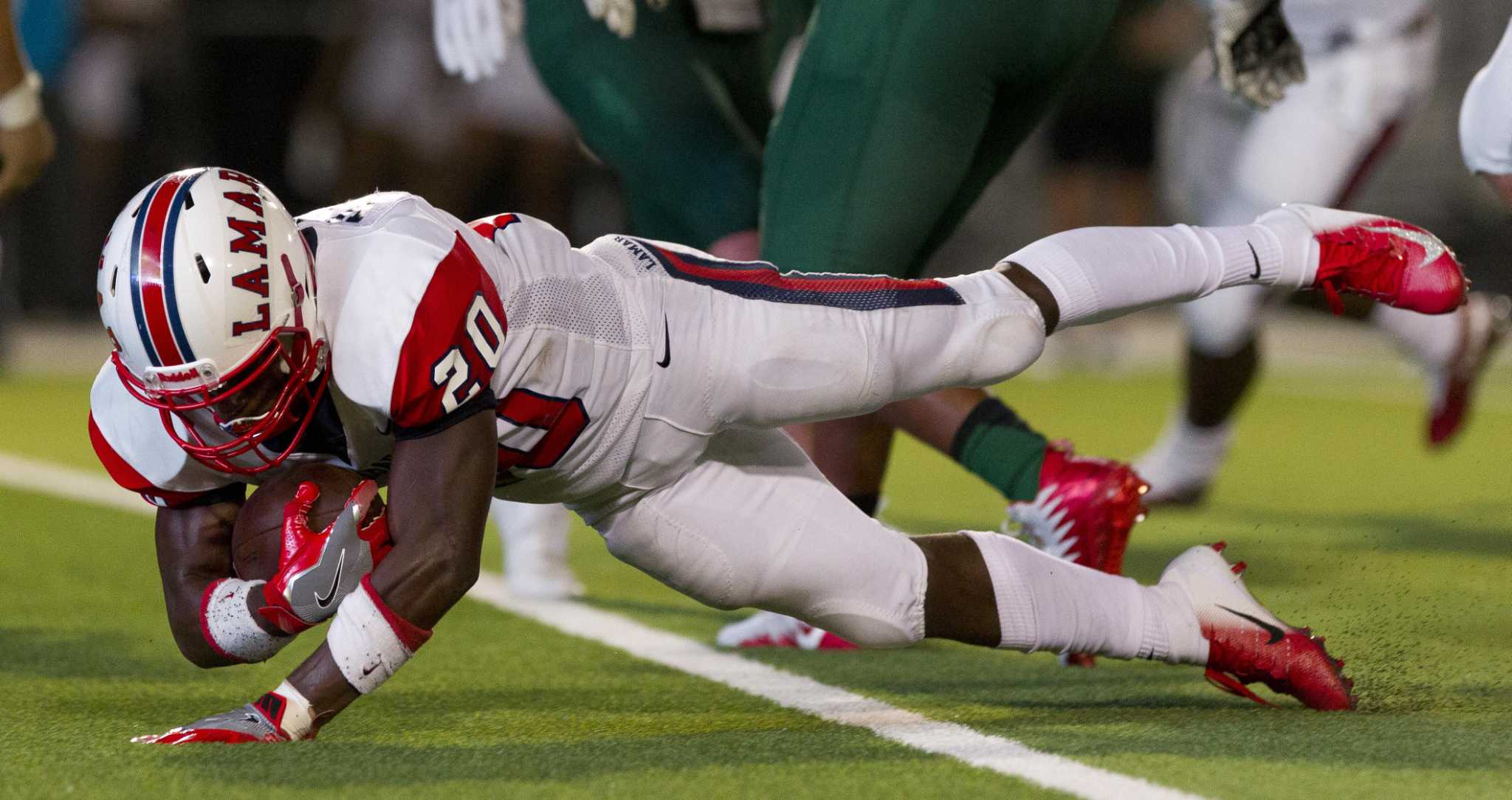 Keener’s four touchdowns lead Lamar football past The Woodlands