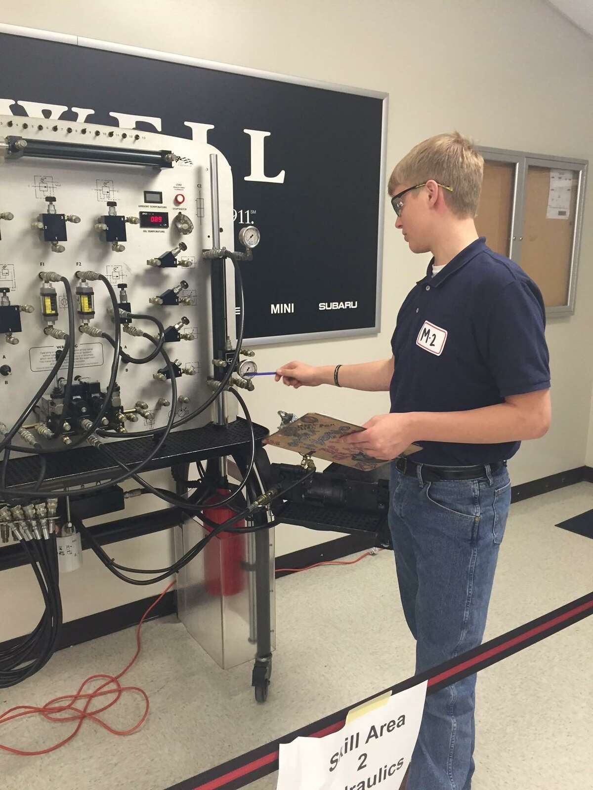 Universal Technical Institute-Houston offers alternative education