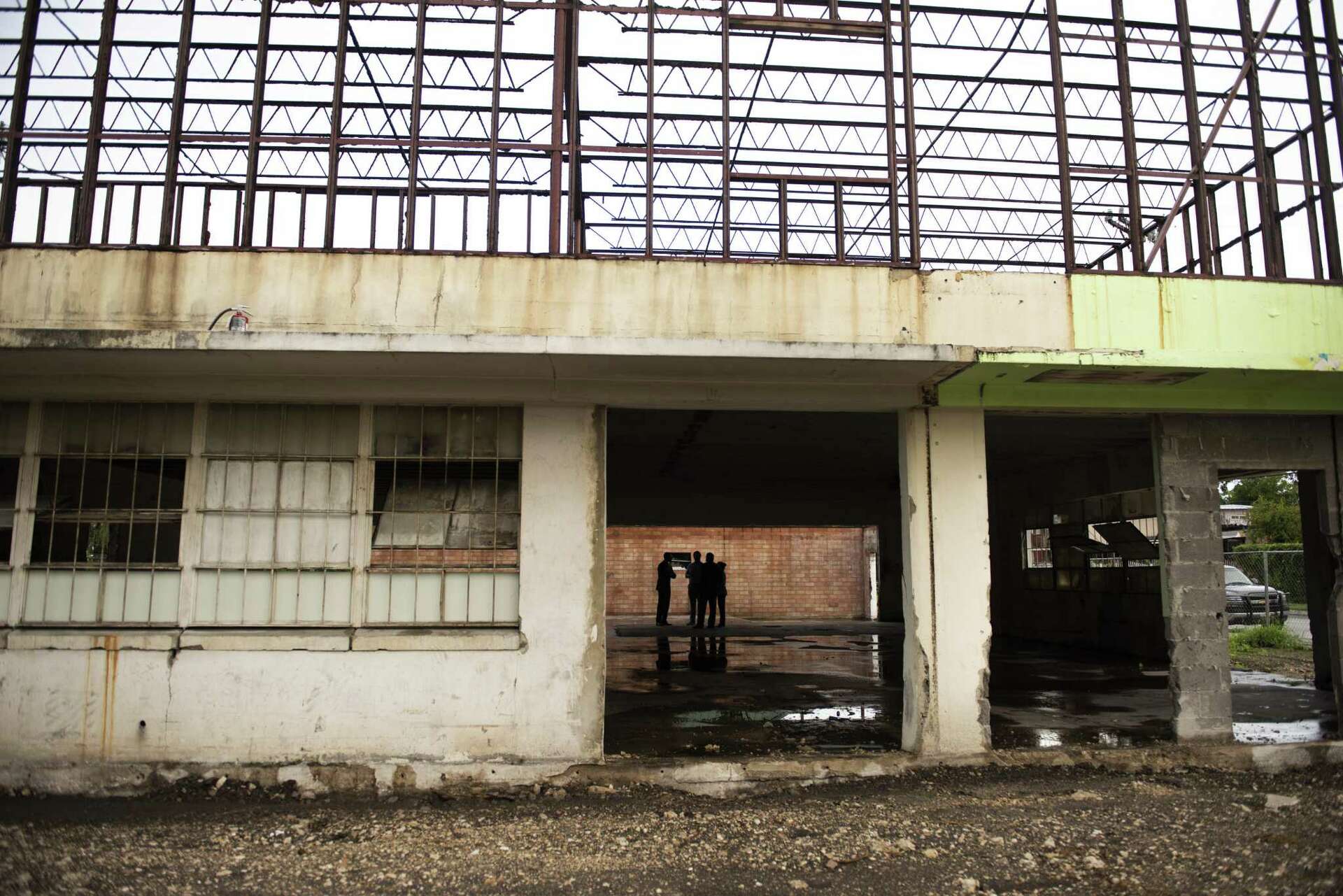 Henry Cisneros renovating grandfather’s print shop into West Side’s ...