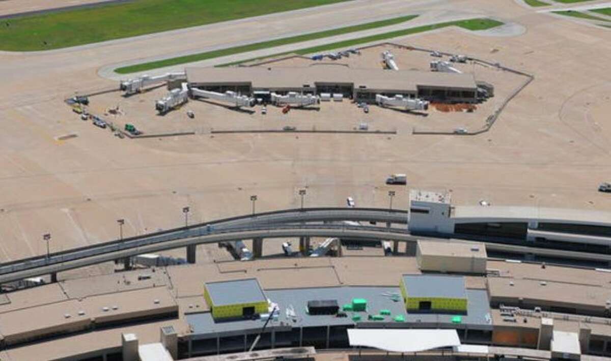 Airport news: Seattle’s billion-dollar expansion + Denver, Dulles, O ...