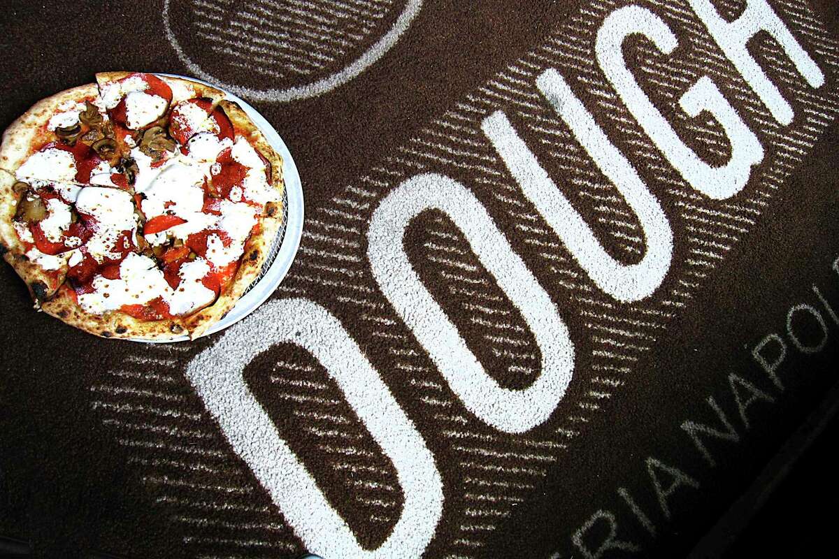 Review: Dough raises the bar for pizza downtown