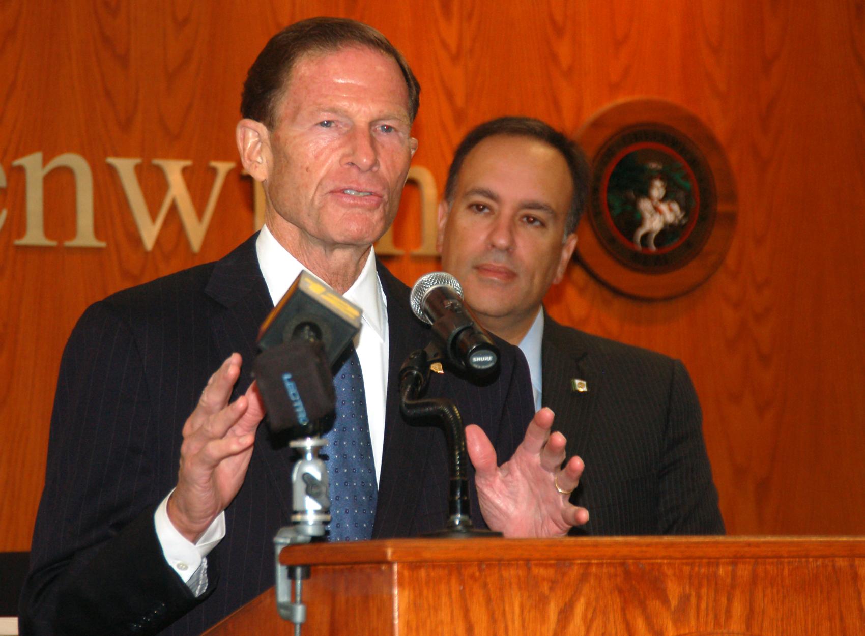 Blumenthal, Greenwich officials rally to fight opioid abuse