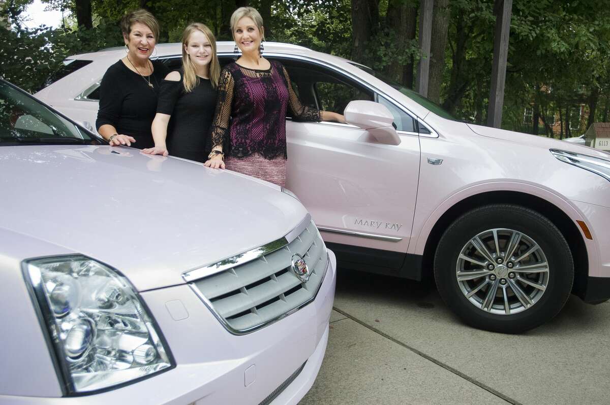 Midland residents drive pink Cadillac in Aretha Franklin's funeral ...