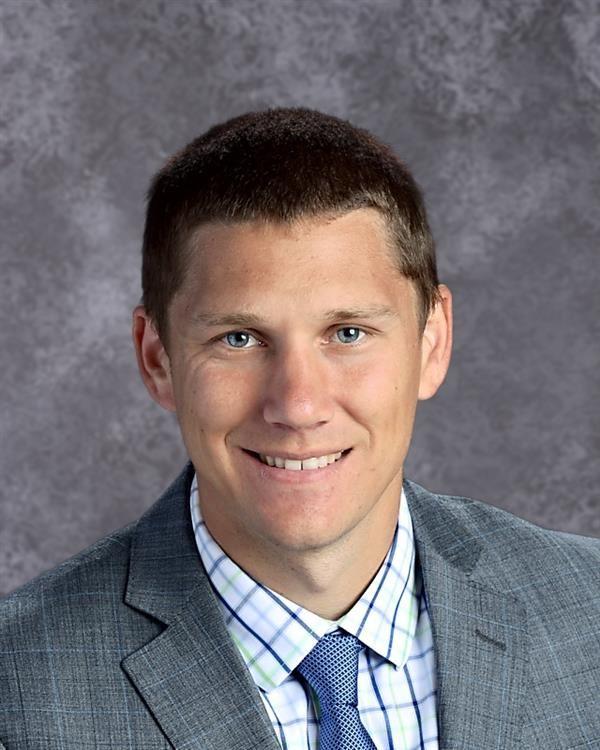 Jeff Jacobs: Moore turns St. Thomas More into a football powerhouse
