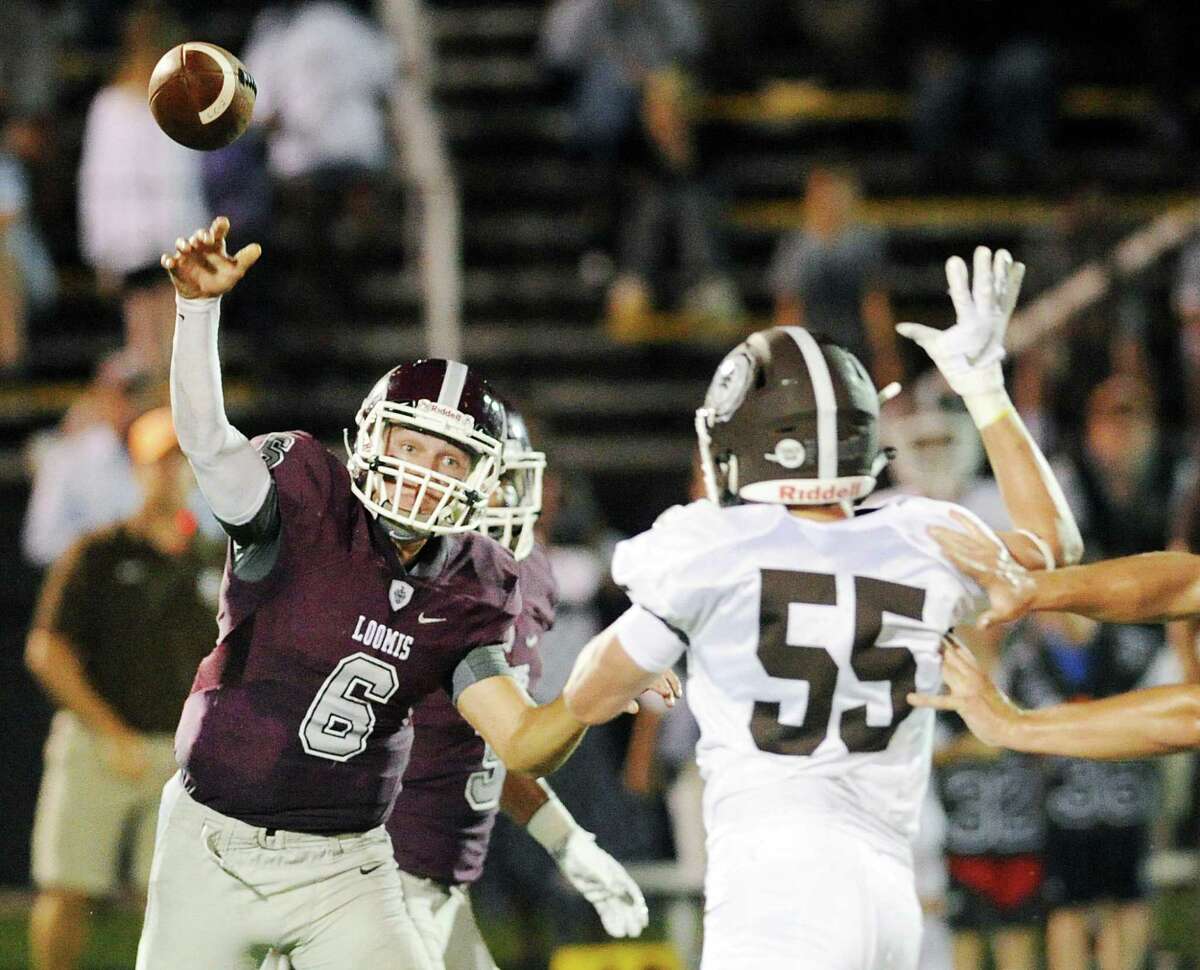 Brunswick football team downs Loomis Chaffee