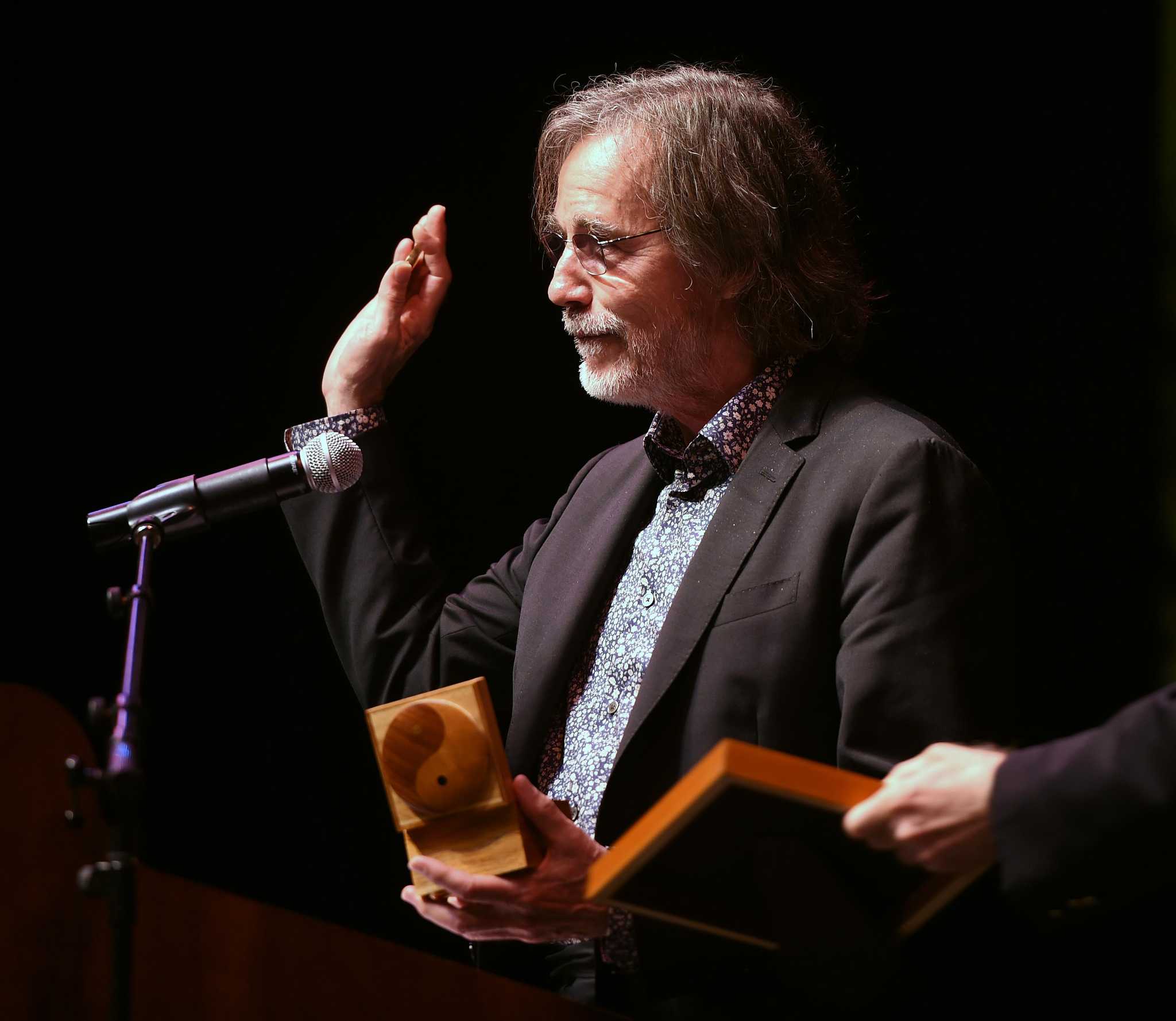 Jackson Browne honored in New Haven with Promoting Enduring Peace’s ...